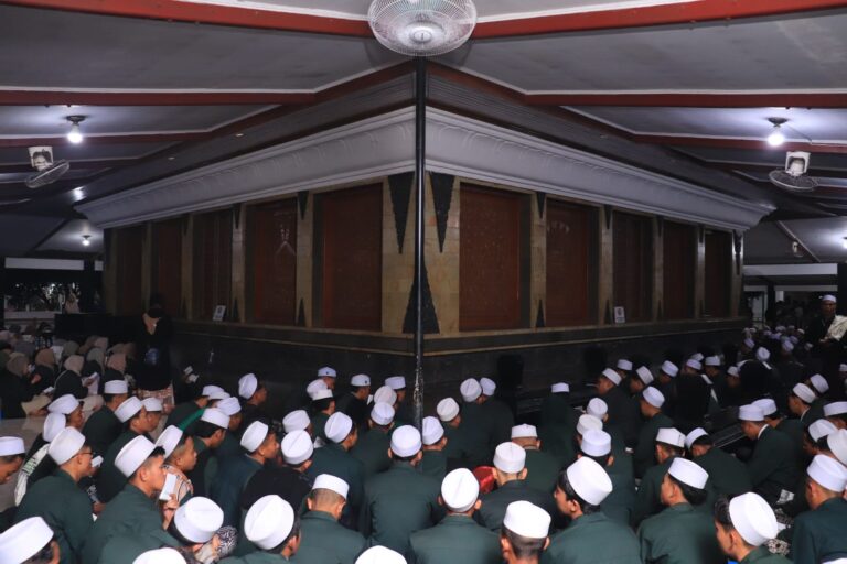 Raden Syahid; Tingkatkan Kualitas Moral Masyarakat Lokal Melalui ...